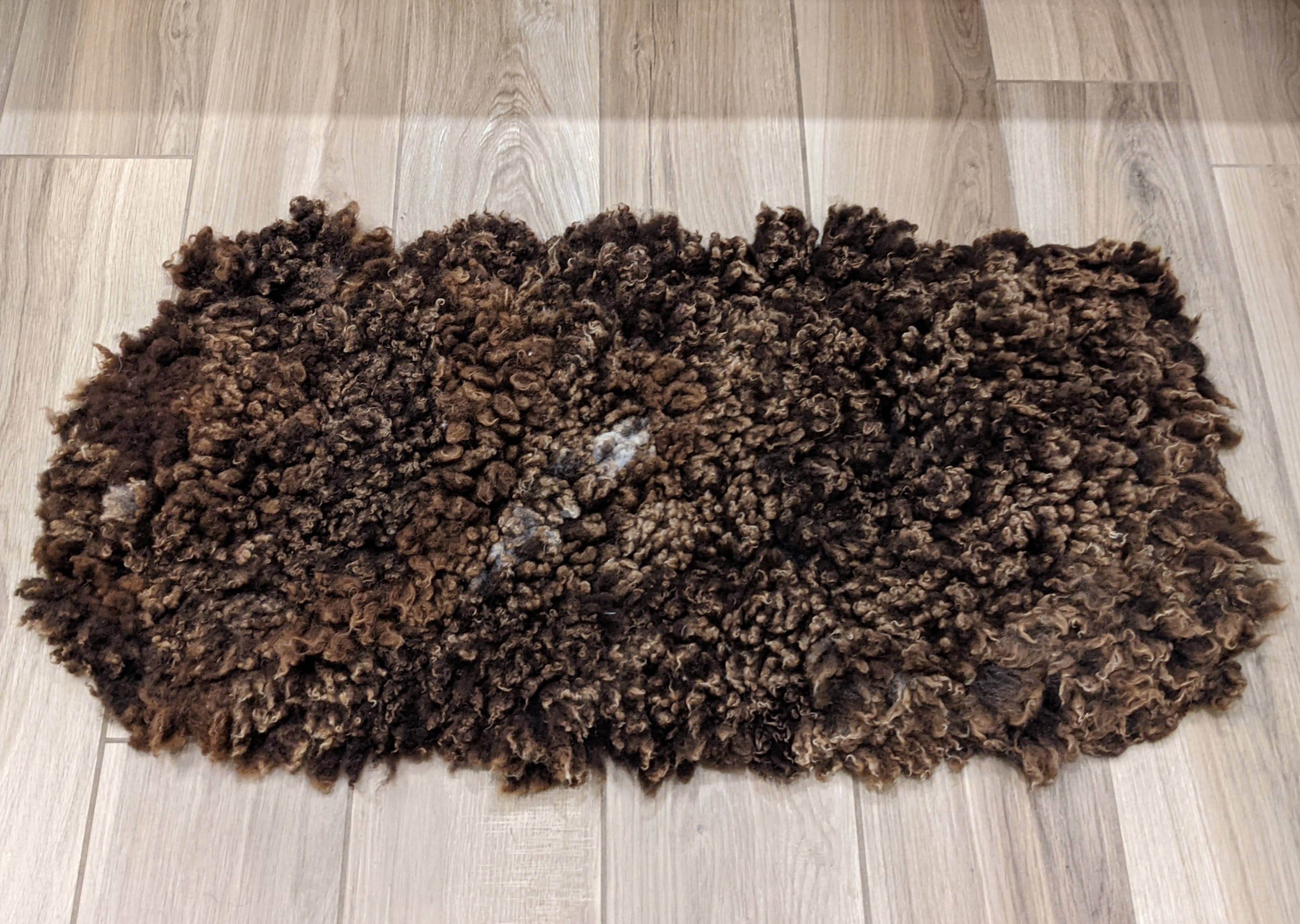 Medium dark-chocolate rug – Grateful Sheep